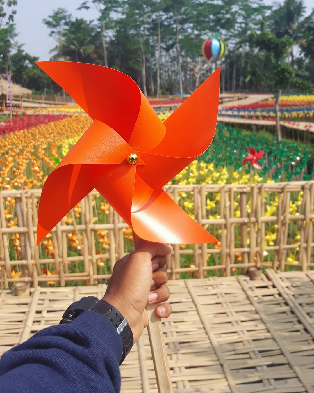 Taman Kitiran Purwokerto, Destinasi Warna-warni yang Ngehits di ...