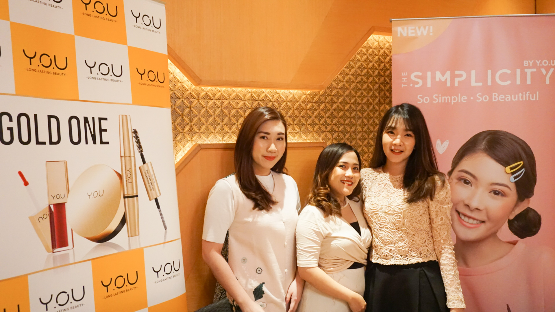 Tampil dengan Makeup Simpel dari Koleksi "The Simplicity by Y.O.U ...