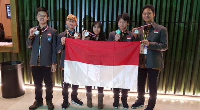 5+ Tipe Cowok yang Populer di Sekolah. Nah, yang Begini ini Jelas Banyak Ditaksir Cewek, Bro!