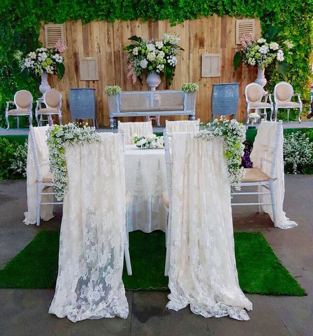 10+ Inspirasi Meja Akad untuk Momen Tersakralmu. Ada Banyak Tema, Mau ...