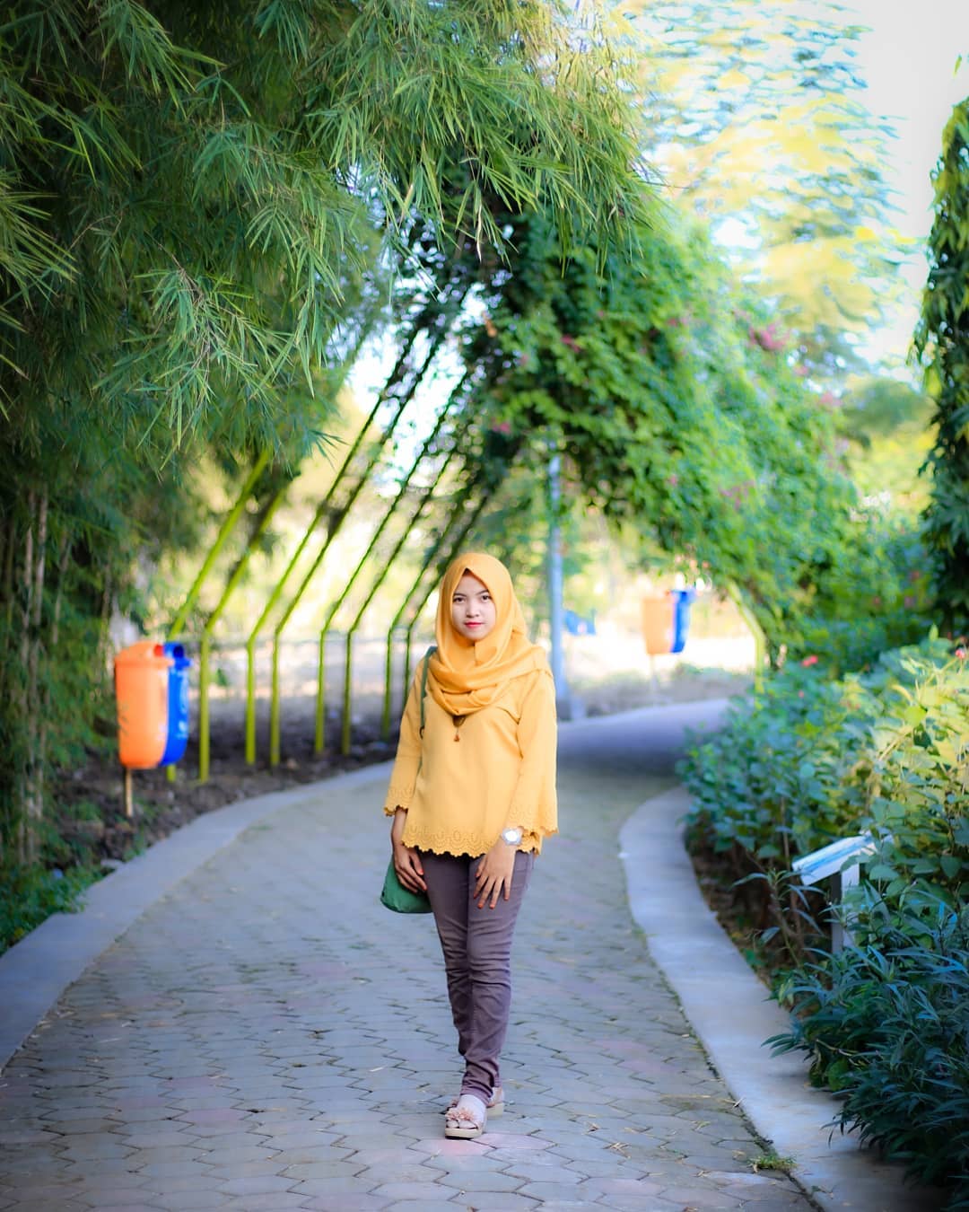 Liburan ke Hutan Bambu di Taman Harmoni Keputih Surabaya. Ada Bunga ...