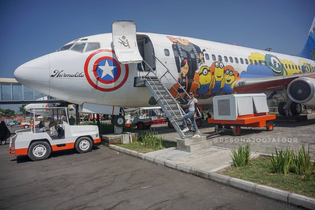 Jogja Airport Resto, Tempat Makan dengan Suasana Bandara. Ada Pesawat ...