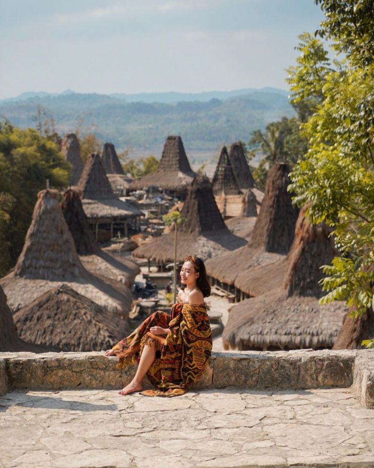 5 Kampung Adat yang Paling Indah di Pulau Sumba. Rumah Adatnya ...