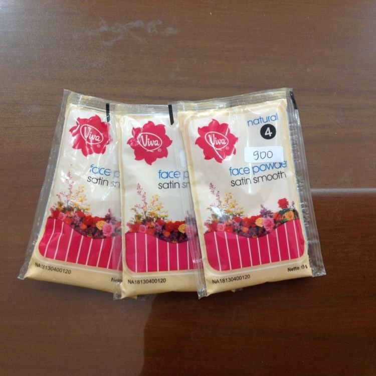 6 Make-up Jadul yang Masih 'Enak' Dipakai Sampai Sekarang. Harganya ...