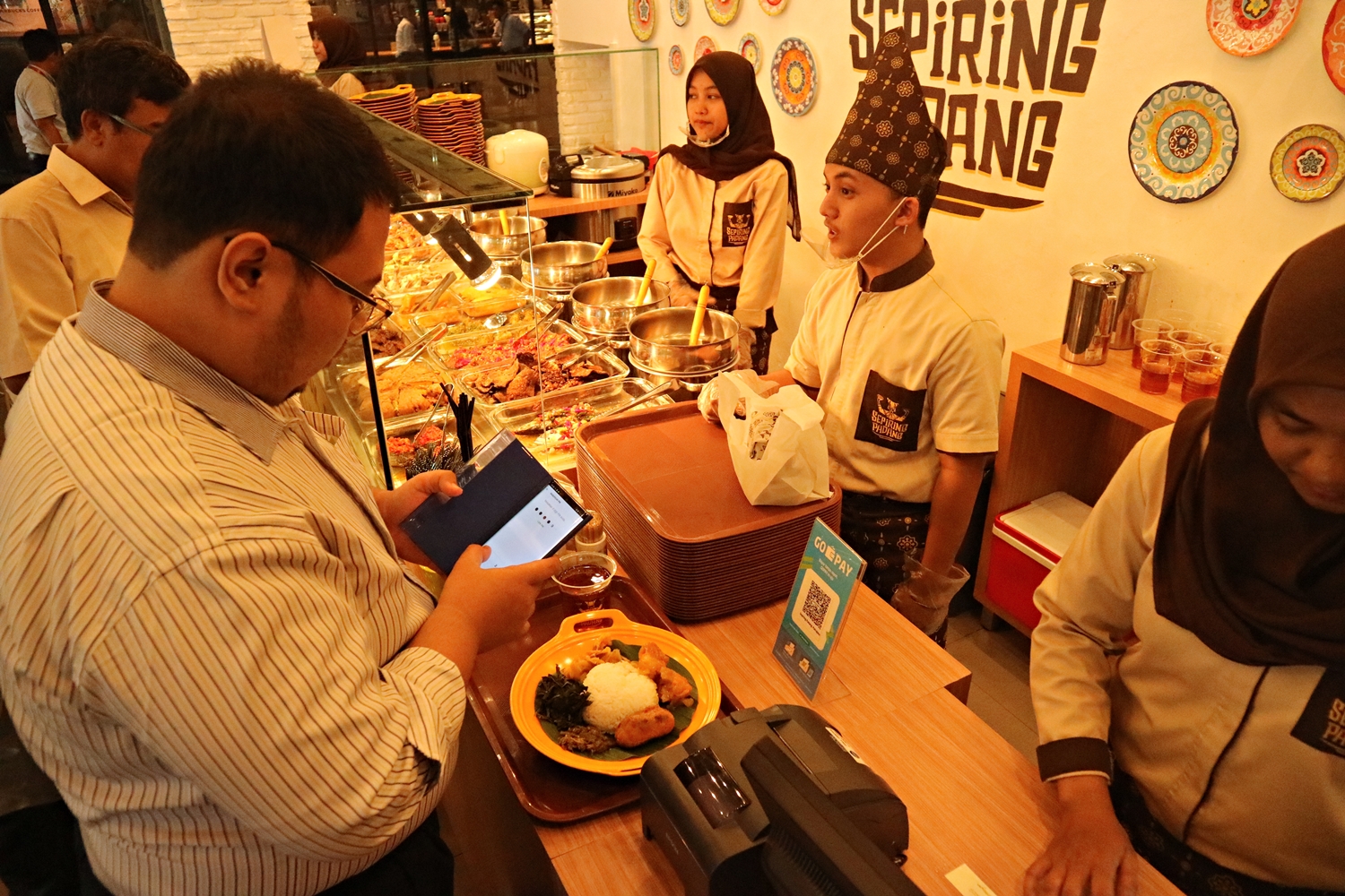 Restoran Sepiring Padang, Jaring Pasar Milenial