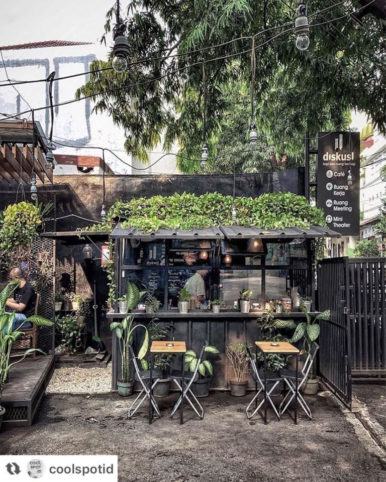 Di Tengah Semrawutnya Jakarta, 7 Kafe Bernuansa Hijau Ini Cocok untuk ...