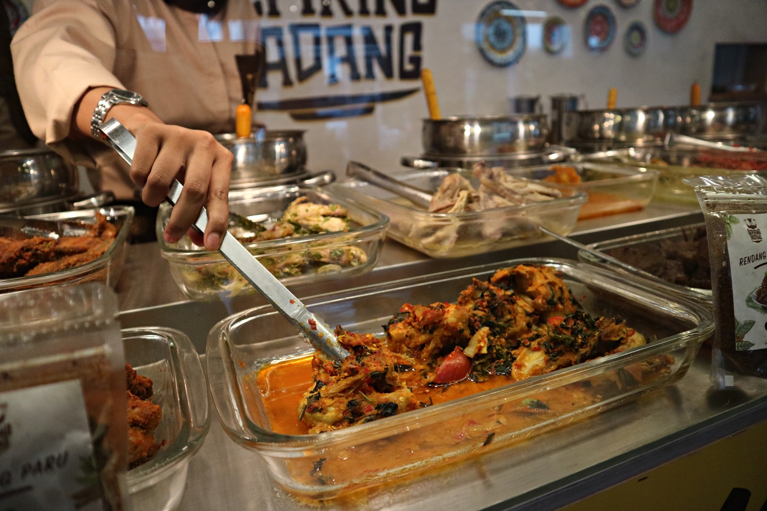 Cara Baru Nikmati Nasi Padang Ala Fast-Food di ‘Sepiring Padang’