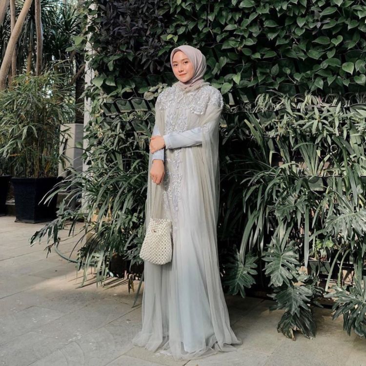 11+ Model Baju Tile Longgar yang Terbaru di Instagram