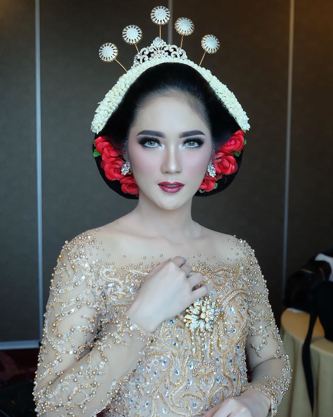 Lebih Simpel, Ini 10 Ide Make-up Pernikahan Jawa Tanpa Paes untuk ...