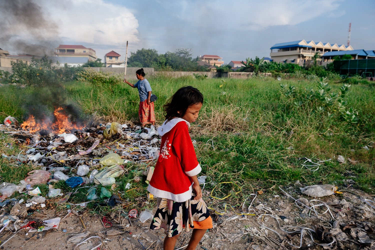 5 Efek Buruk Menghirup Asap Pembakaran Sampah. Racunnya 350 Kali Lebih ...