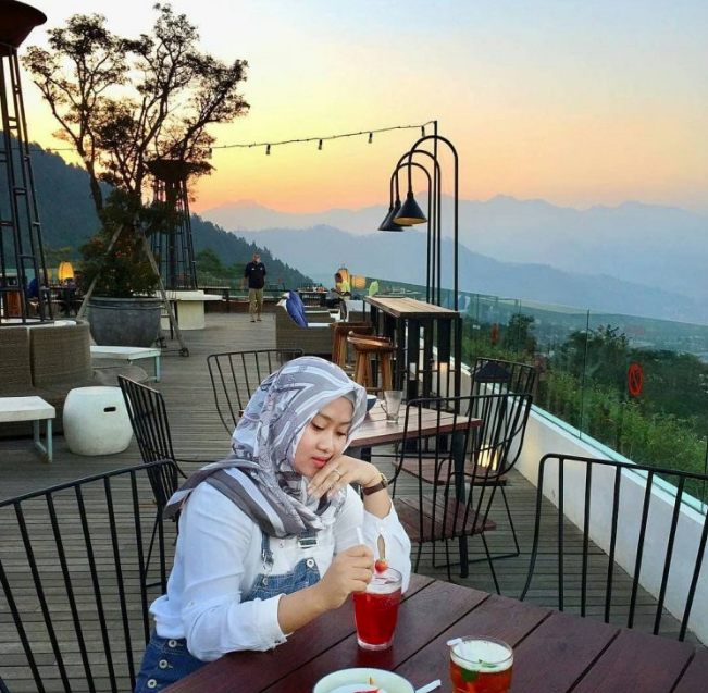 7 Cafe Outdoor di Malang dengan View Bagus & Kekinian