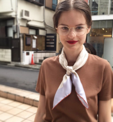 11 Cara Padu Padan Scarf yang Cantik dan Super Modis. Banyak Banget nih ...