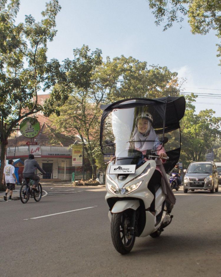 5 Perlengkapan Pengendara Motor Ini Oke Banget untuk Musim Hujan, Biar ...