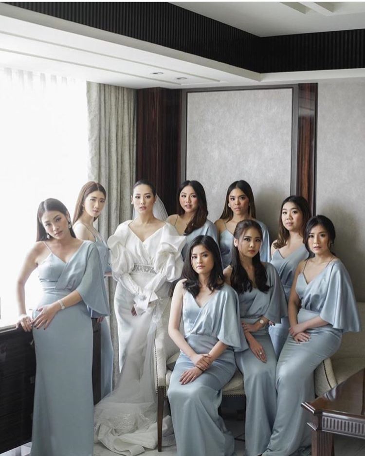12 Model Baju Bridesmaid Satin Polos Terbaru