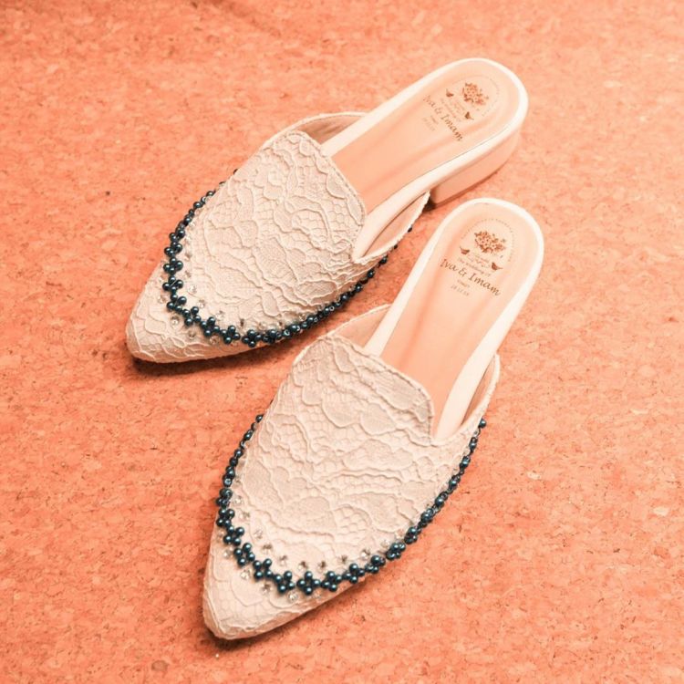 16 Rekomendasi Sandal Selop Cantik untuk Pernikahan. Sempurna Banget ...