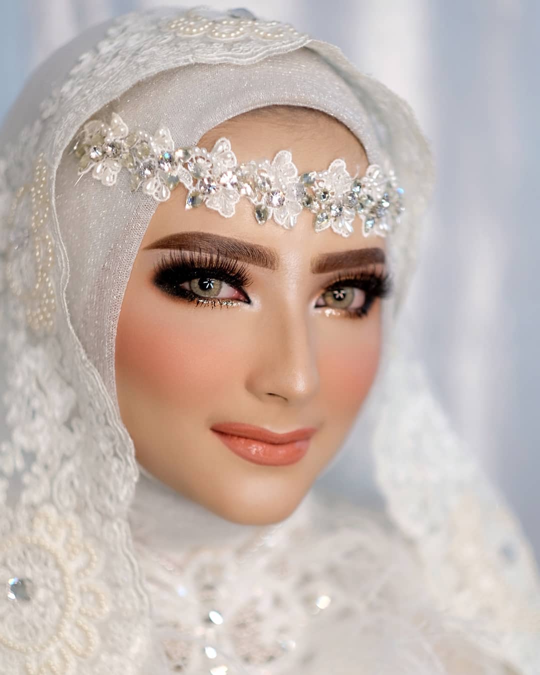 12 Ide Make-up Arab untuk Pernikahan. Glamor dan Mewah, Makin Siap Jadi ...
