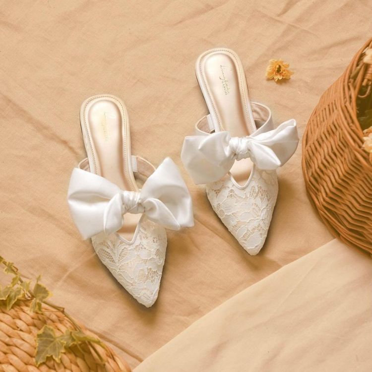 16 Rekomendasi Sandal Selop Cantik untuk Pernikahan. Sempurna Banget ...