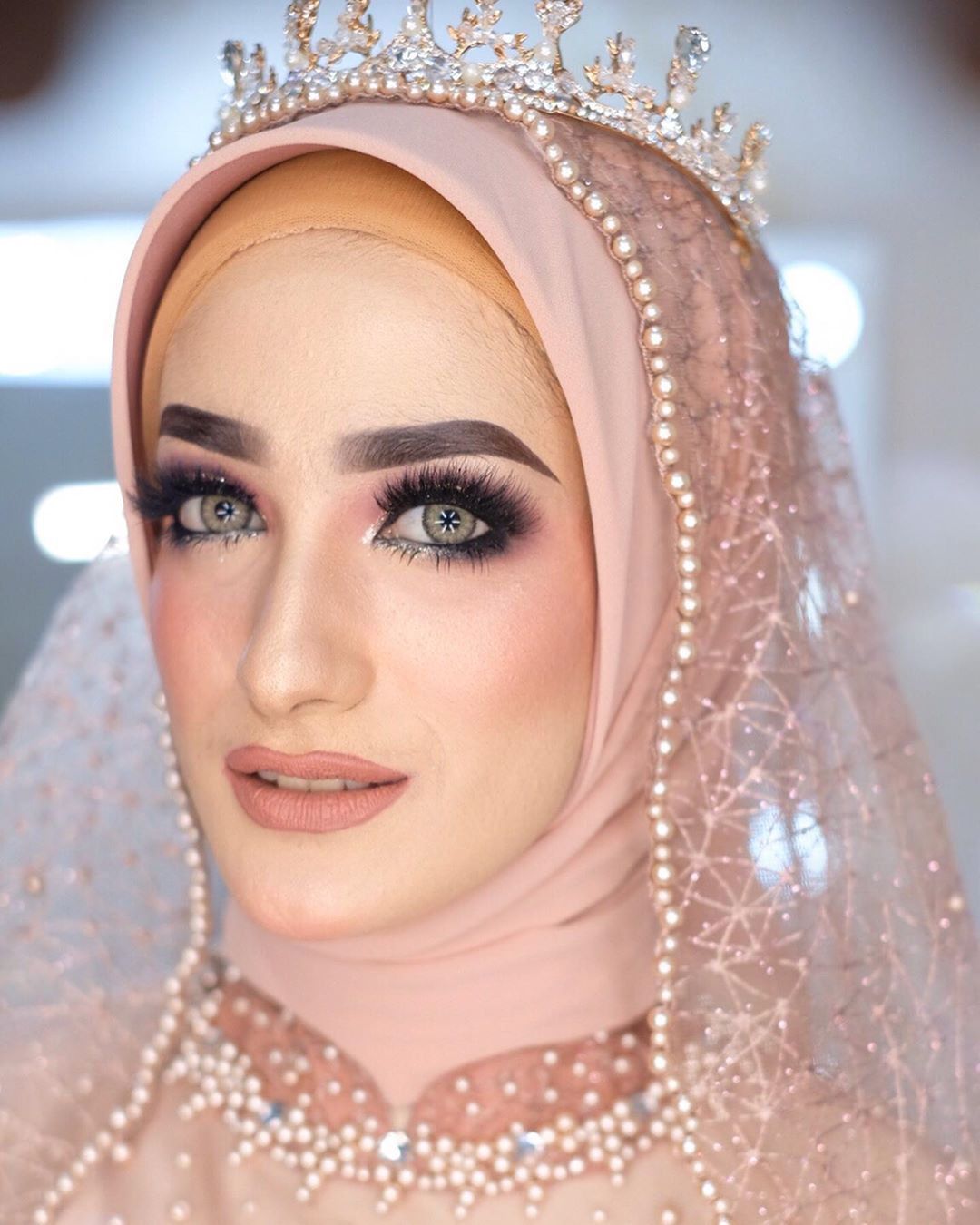 12 Ide Make-up Arab untuk Pernikahan. Glamor dan Mewah, Makin Siap Jadi ...
