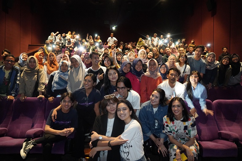 Serunya Gala Premiere Film NKCTHI bareng Pemain dan Sutradara di ...