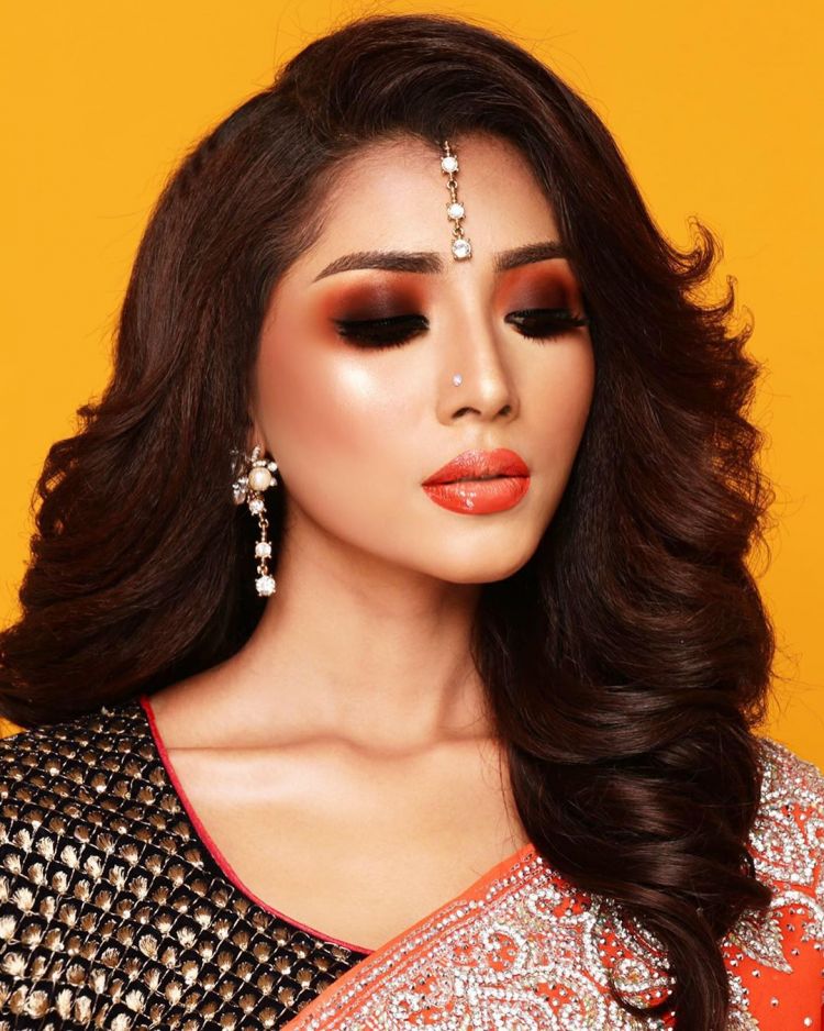 10 Ide Makeup Pengantin India Tercantik untuk Resepsi