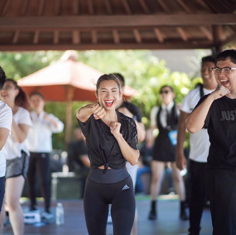 12 Pose Keren yang Bisa Kamu Ambil Gambarnya Saat Sedang Olahraga ...