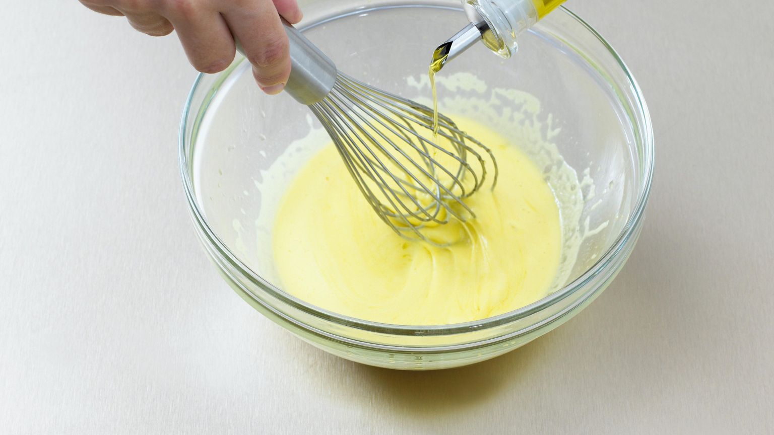 6 Cara Mengatasi Busa pada Minyak Goreng Setelah Dipakai Mengolah Telur