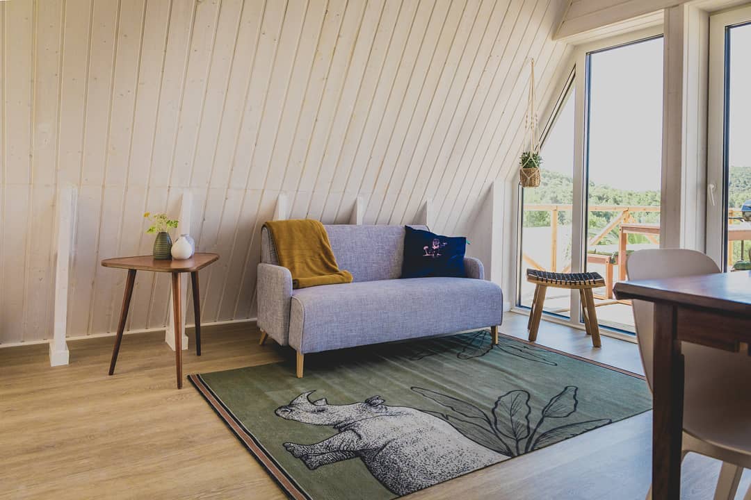 Mengintip Bagian dalam Rumah A-Frame, yang dari Luar Cuma Kelihatan ...