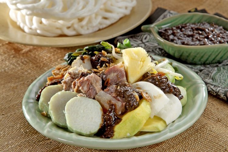 10 Rujak Unik Asli Indonesia. Nggak Melulu Mangga atau Pepaya Muda ...