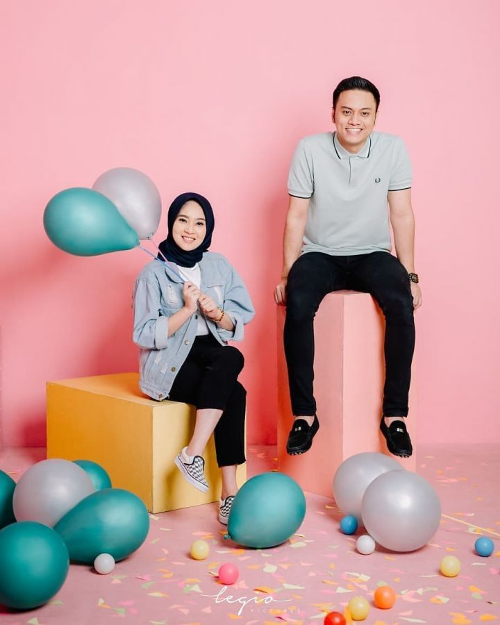 12 Ide Foto Prewedding Studio Tak Bersentuhan