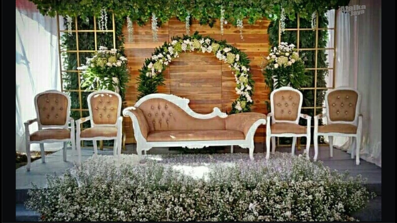 10 Dekorasi Pelaminan dengan Backdrop Papan Kayu
