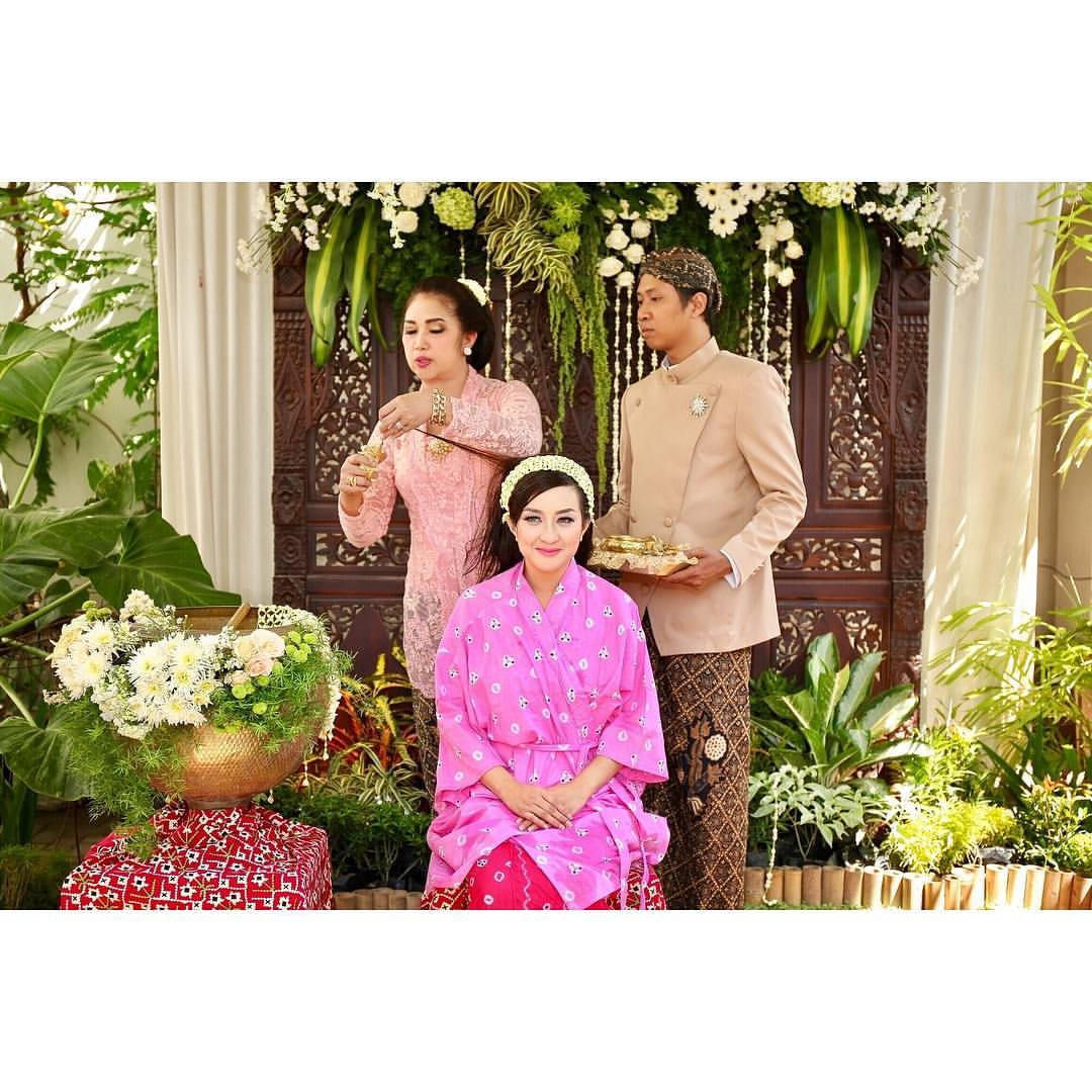 9 Tahapan Upacara Menjelang Pernikahan Adat Jawa Gaya Surakarta ...