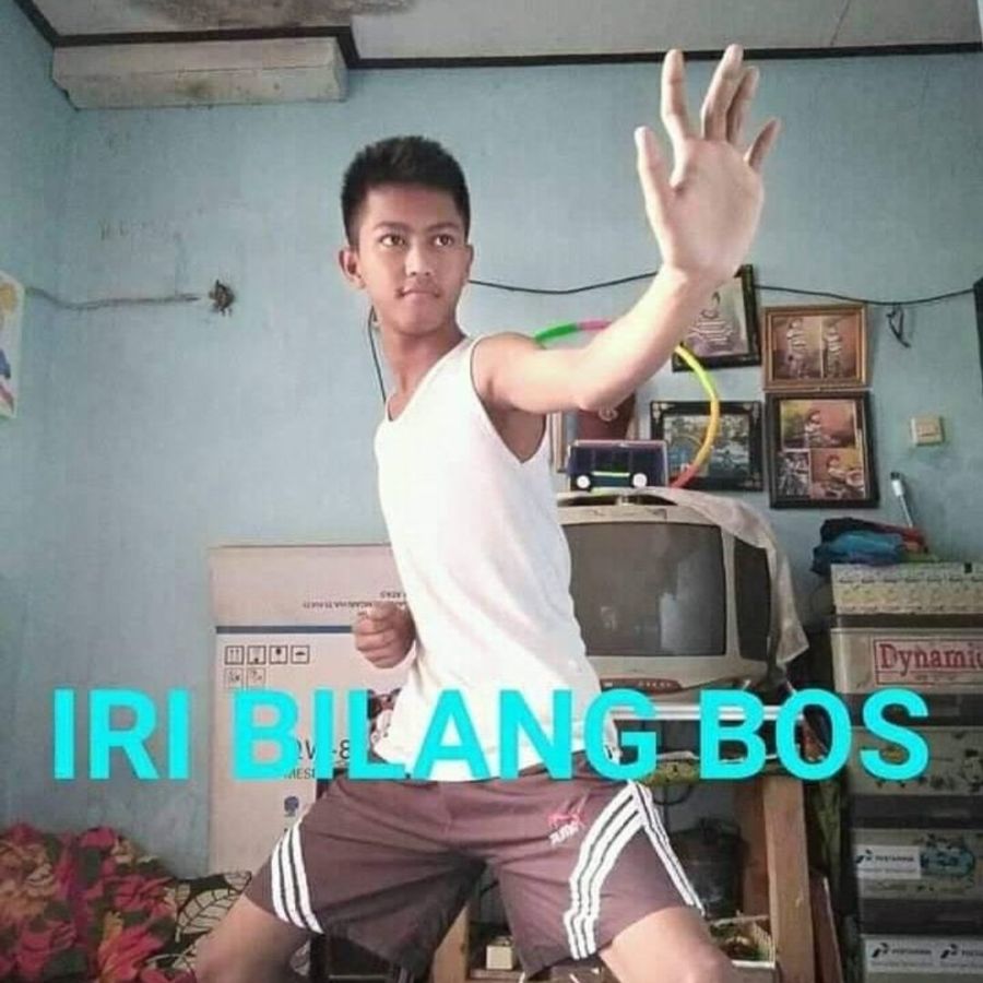 Memes Lucu Iri Hati