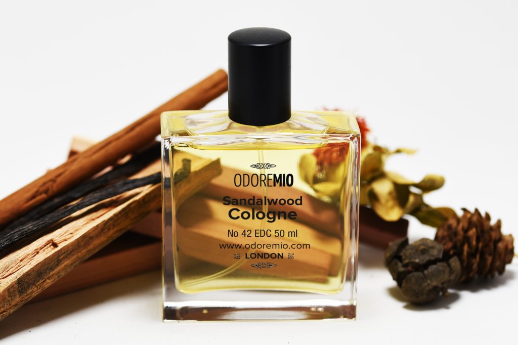 5 Aroma Parfum Wanita Paling Populer yang Katanya Bisa Memikat Pria ...