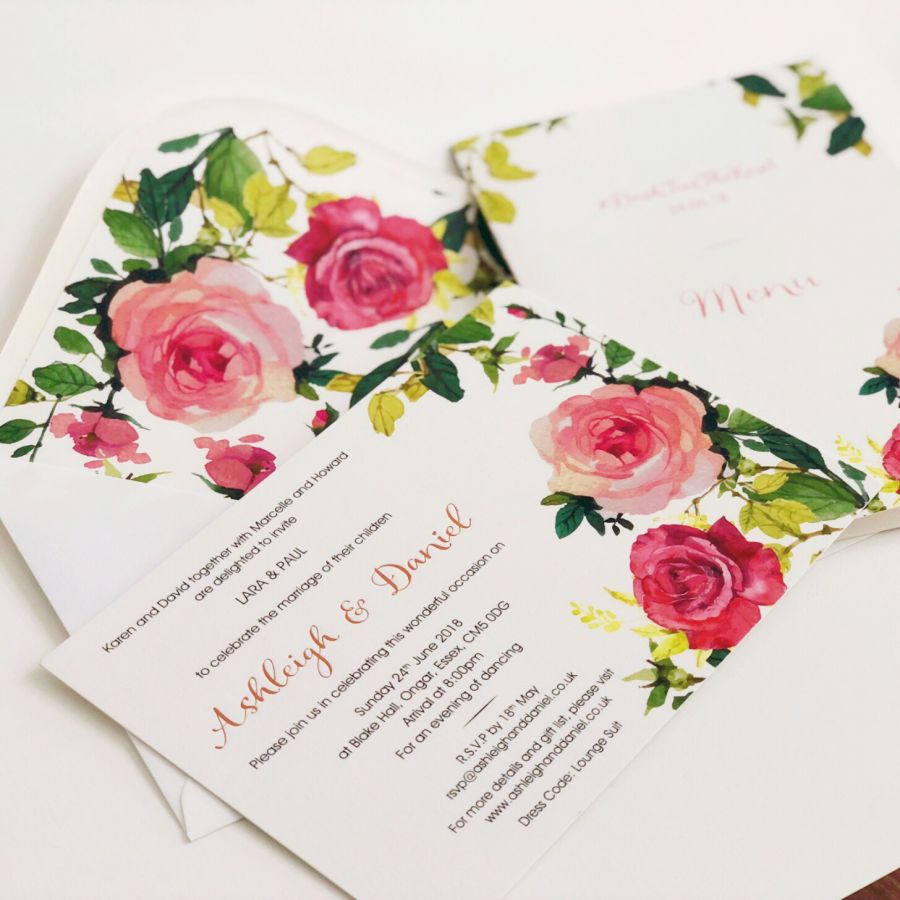 12 Ide Undangan Pernikahan dengan Dekorasi Mawar yang Klasik nan Elegan ...