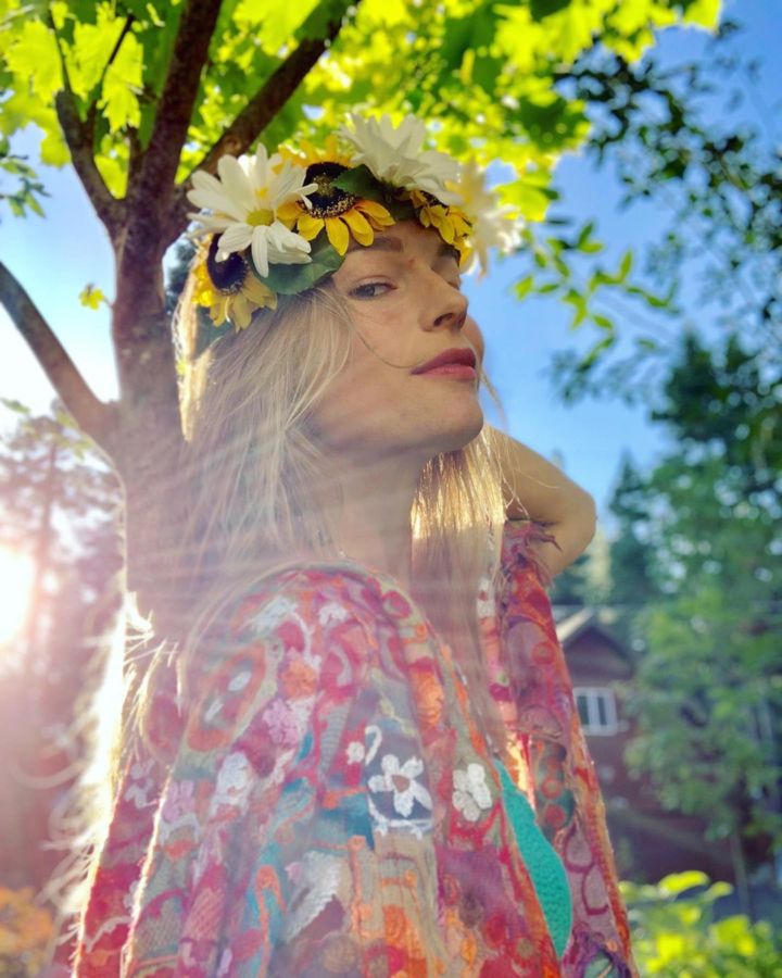 Mengenal Dr. Daisy Robinton; Sosok Model Bergelar PhD yang Teorinya ...