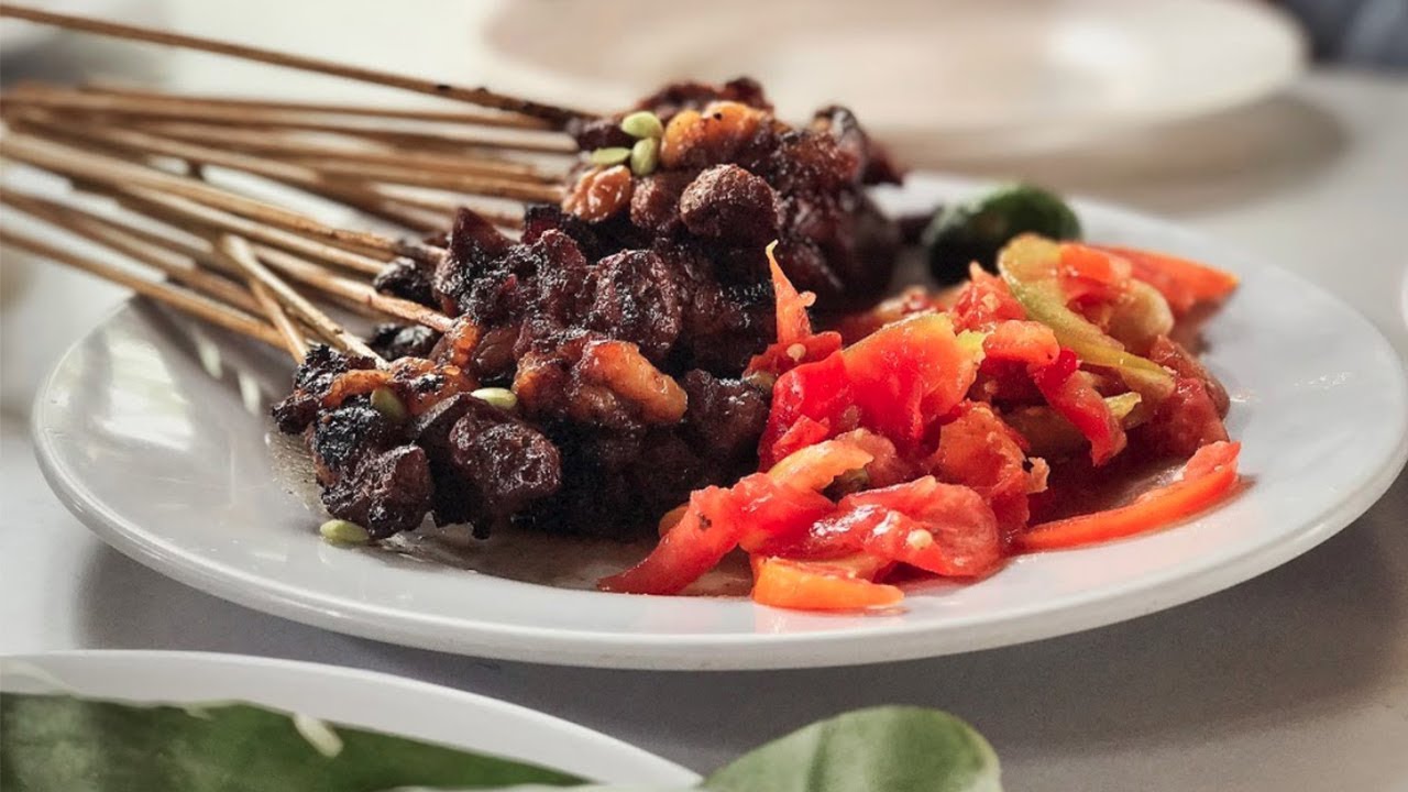 Nggak Cuma Nasi Jamblang dan Tahu Gejrot, 5 Kuliner Sate Ini Wajib Kamu ...
