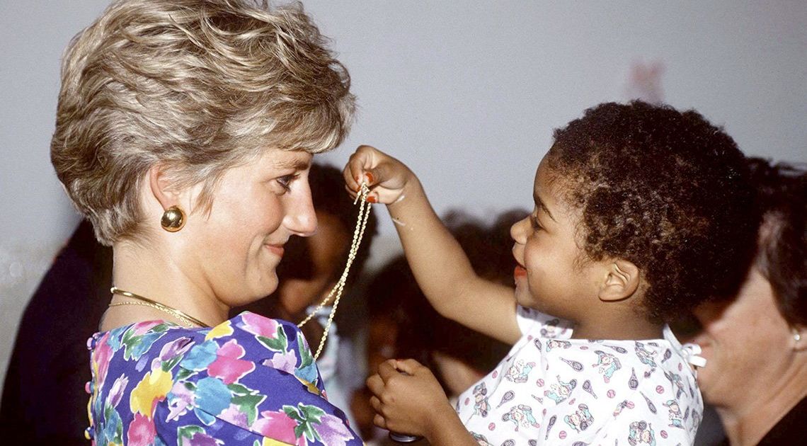 10 Alasan Kenapa Princess Diana Tetap Dicintai Banyak Orang Meski Telah ...