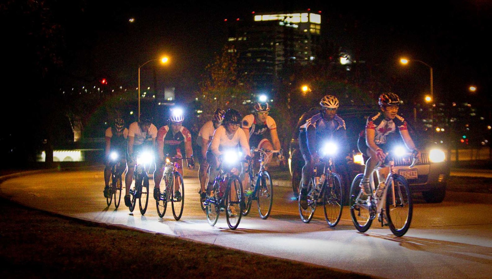 4 Jenis Pesepeda yang Nggak Disukai Pengguna Jalan Lain. Niat Olahraga ...