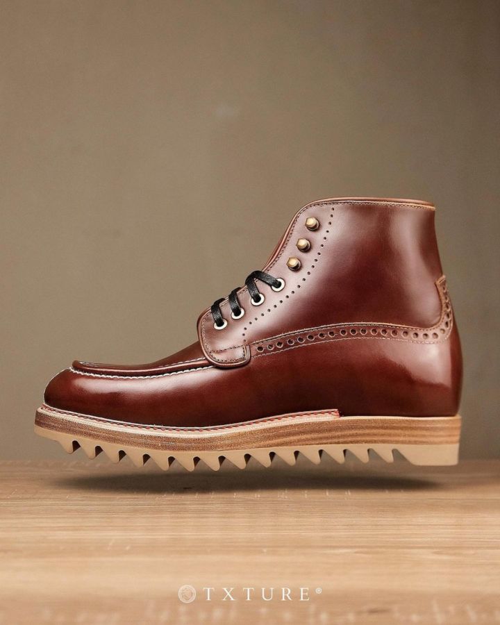 8 Rekomendasi Sepatu Kulit Pria yang Kece Parah Desainnya. Ada yang ...