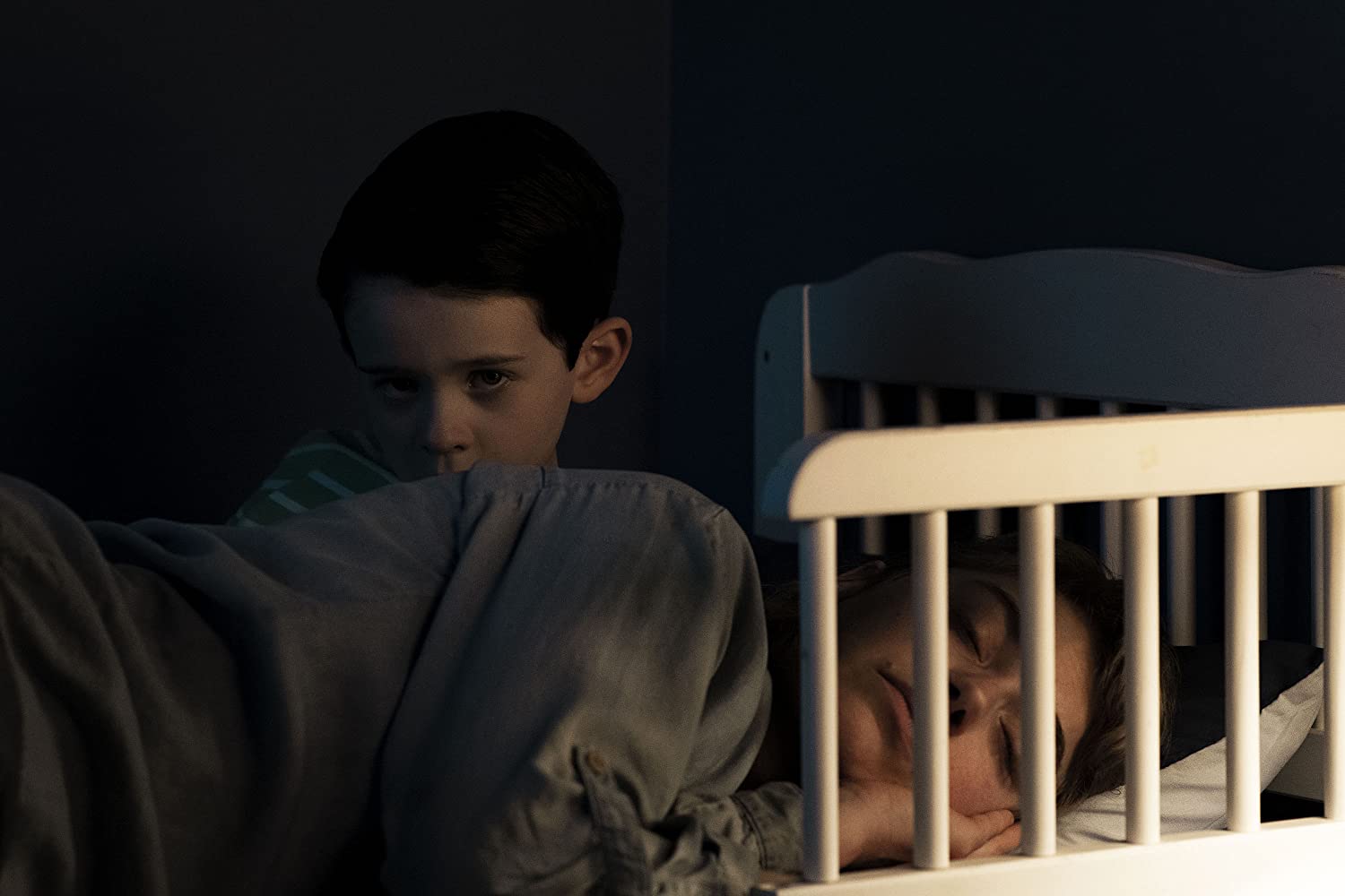 11 Sosok Anak Kecil Paling Mengerikan dalam Film. Jauh dari Kata Lucu ...