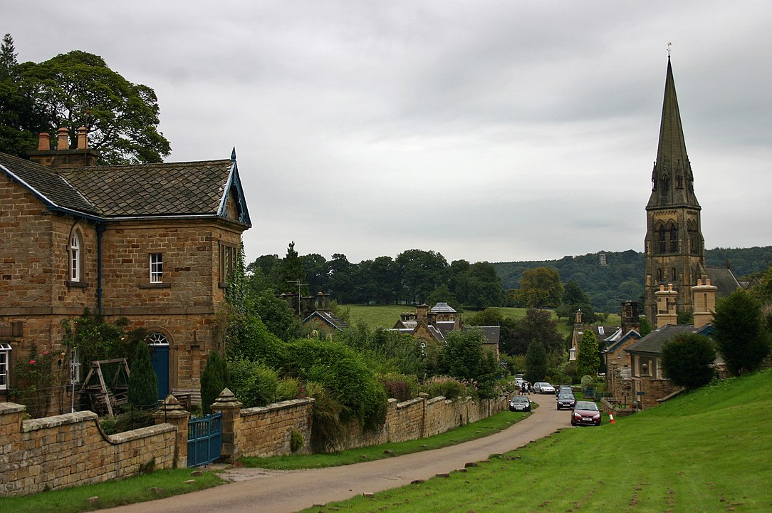 5 Tempat Populer yang Menjadi Setting Novel Best Seller. Wisata Napak ...