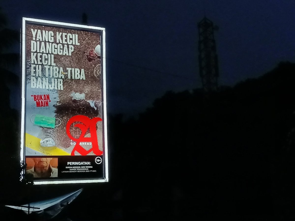 11 Pesan dan Tamparan Keras Paling Epik dari Baliho Iklan Rokok ...