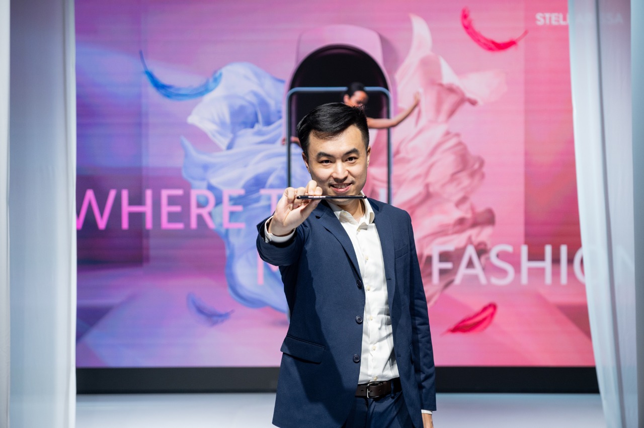 Melalui Fashion Show Xiaomi Indonesia Resmi Luncurkan Perangkat Mi 11 ...