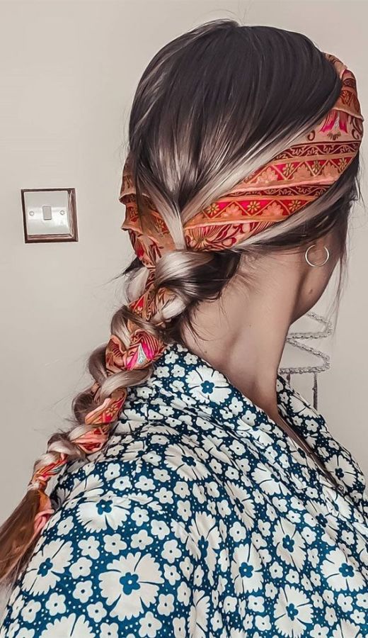 7 Kreasi Aksesori Rambut yang Gemas dari Scarf. Bikin Penampilan Makin ...