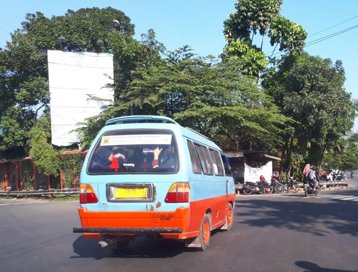 Review Kursi Legendaris dalam Sejarah Dunia Angkot. Pernah Merasakan ...