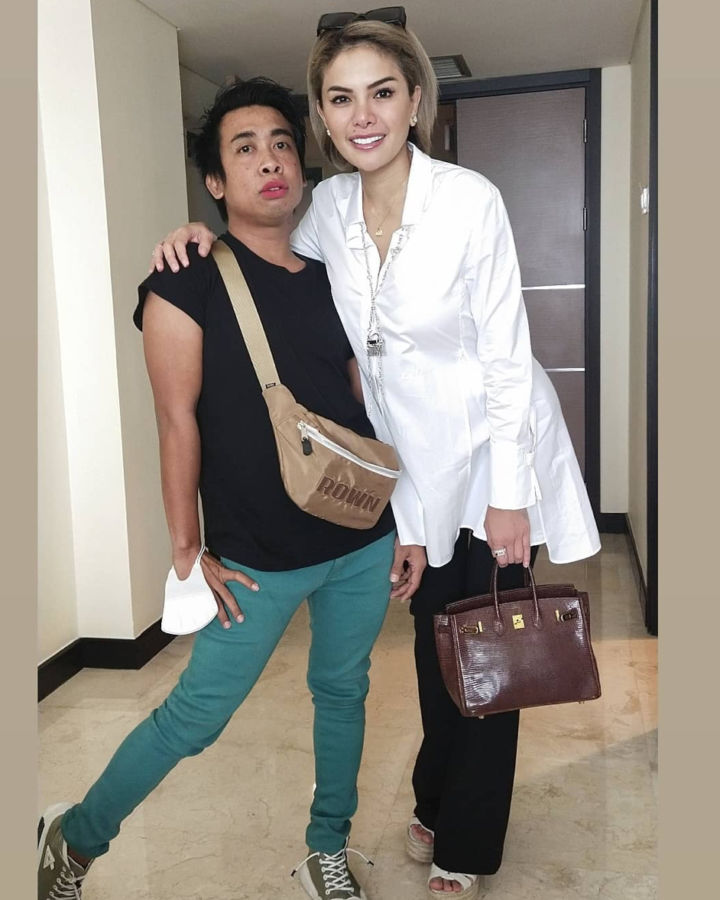 5 Alasan Kenapa Mimi Peri Layak Tampil di Ajang Met Gala. Tahun Depan ...