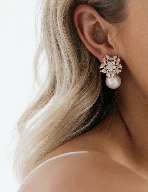 12 Model Anting Mutiara yang Bikin Manten Makin Glowing. Cocok di ...