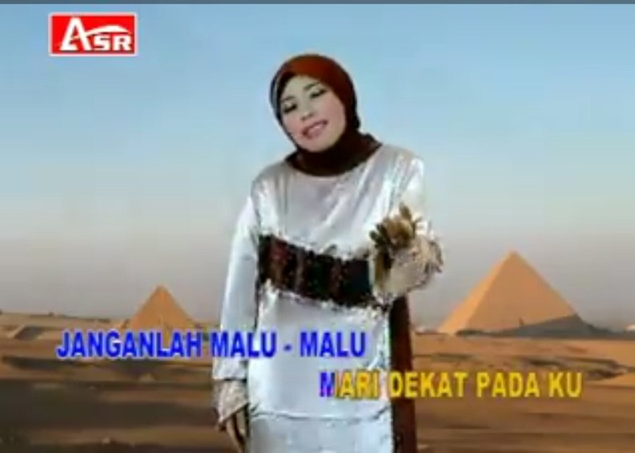 Sederet Meme Absurd yang Sanggup Bikin Baper, Cocok Buat Gombalin Mas ...