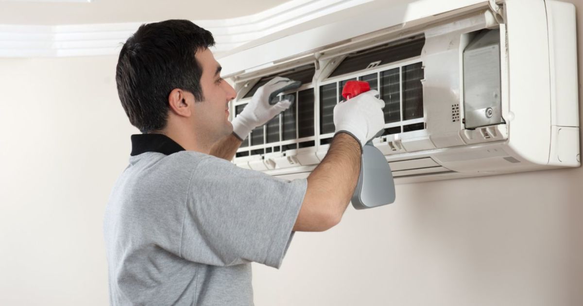 Cara Membersihkan AC Sendiri di Rumah. Tak Perlu Panggil Jasa Servis