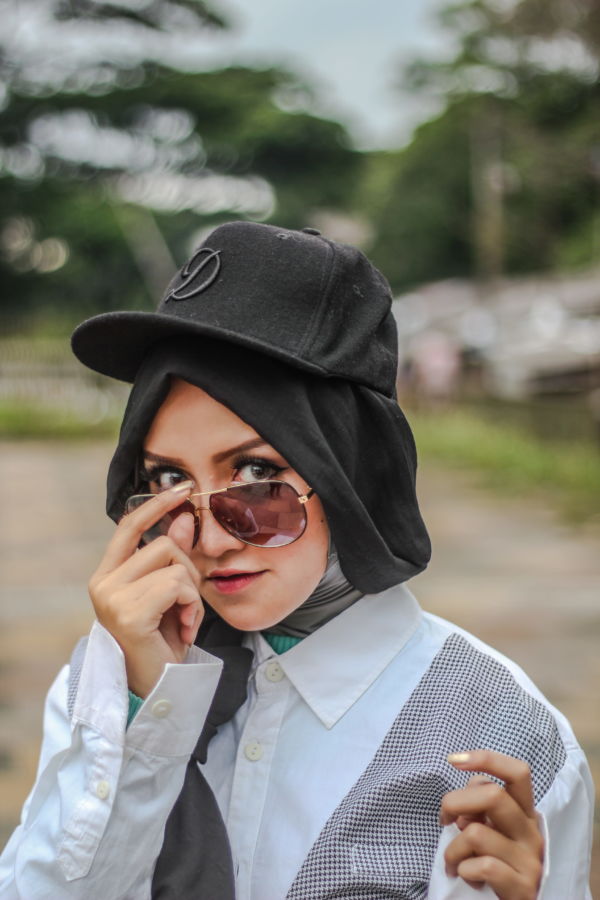 7 Model Kacamata Cewek, Aksesori Berfaedah yang Trendy dan Stylish ...